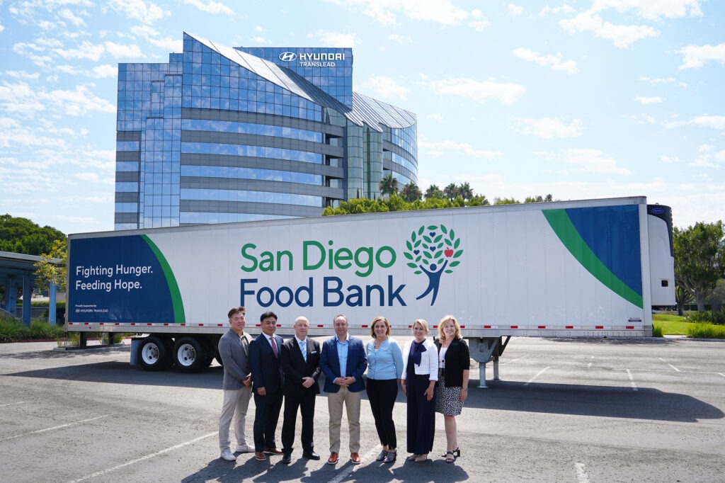 Hyundai Translead Donates Refrigerated Trailer to San Diego Food Bank ...